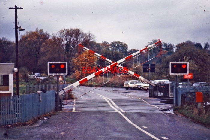PHOTO KINTBURY LEVEL CROSSING CLOSING 1980'S | eBay