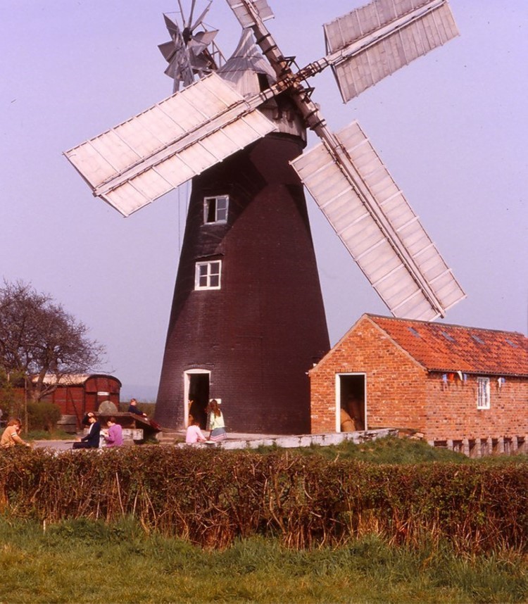 PHOTO NORTH LEVERTON WINDMILL | eBay