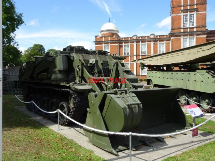 PHOTO TERRIER CET TERRIER CET (COMBAT ENGINEERING TRACTOR) ARMOURED ...