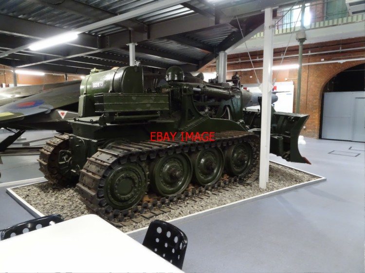 PHOTO VICKERS VIGOR VICKERS VIGOR HEAVY DUTY CRAWLER TRACTOR OF 1951 ...