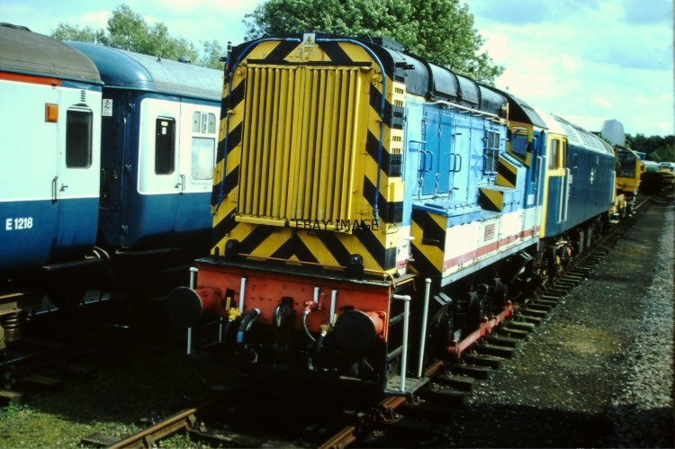 PHOTO CLASS 08 LOCO 08 631 PRESERVED 0-6-0 SHUNTER NO 08 831 'EAGLE' EX ...