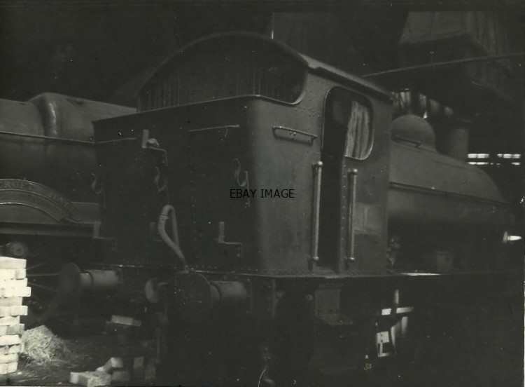 PHOTO GWR 13XX 0-6-0ST NO 1365 ON SHED AT OLD OAK COMMON MARCH 1963 ...