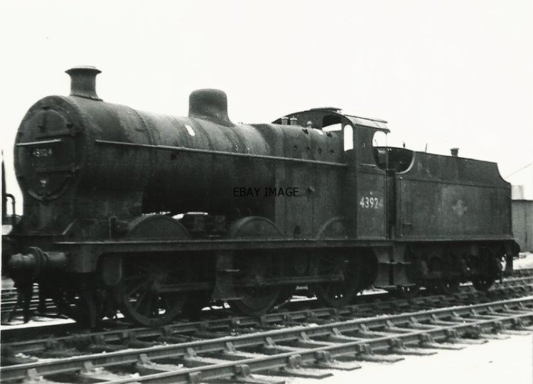 PHOTO WOODHAM'S SCRAPYARD BARRY MR CLASS 4F 0-6-0 NO 43924 EX-LMS MR NO ...