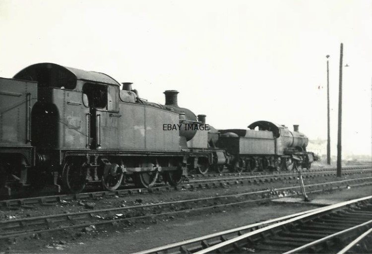 PHOTO GWR 56XX CLASS 0-6-2T NO 5674 WITHDRAWN AT SWANSEA EAST DOCK 10/ ...