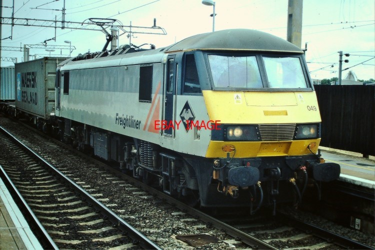PHOTO CLASS 90 NO 90 049 CREWE DEPOT EAGLE PLAQUE ON SIDE OF CAB VIEW 2 ...
