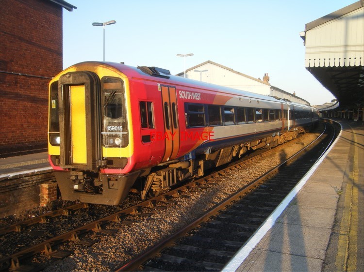 PHOTO CLASS 159 SPRINTER EXPRESS 3-CAR DMU NO 159 015 AT SALISBURY OF ...