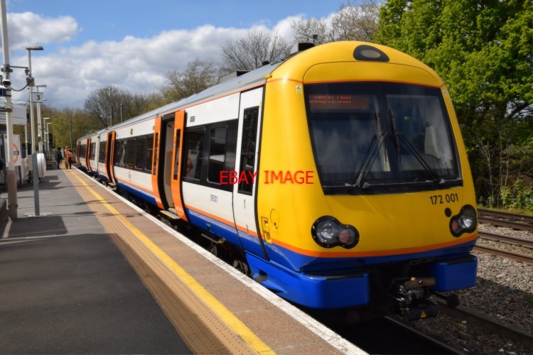 PHOTO CLASS 172 TURBOSTAR 2-CAR DMU NO 172 001 OF LONDON OVERGROUND AT ...