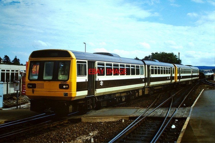 PHOTO CLASS 142 PACER 2-CAR DMU NO 142 027 AT EXETER (ST DAVID'S) IN A ...