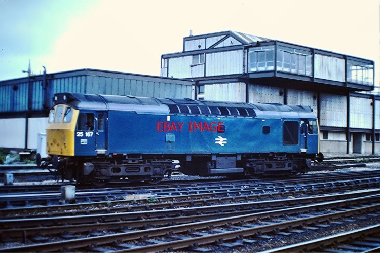 PHOTO BR CLASS 25 NO 25 167 EX D7517 S AT MANCHESTER VICTORIA 08/82 | eBay