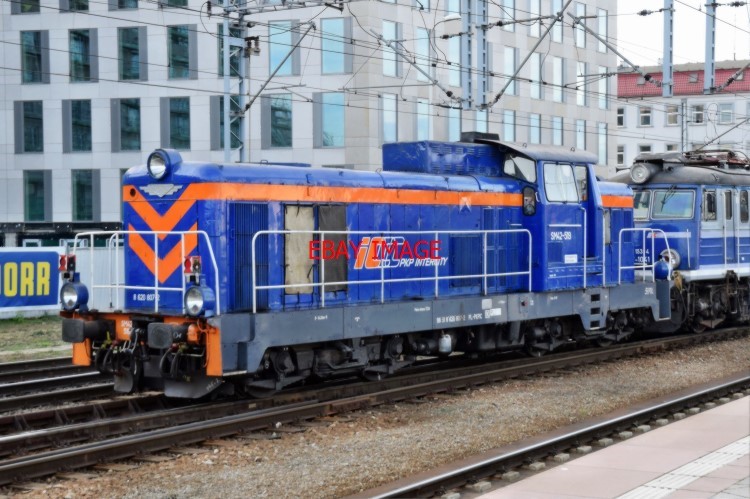 PHOTO POLISH RAILWAY - AT WROCLAW GLOWNY PKP CLASS SM42 BO-BO NO SM42-519 OF P | eBay