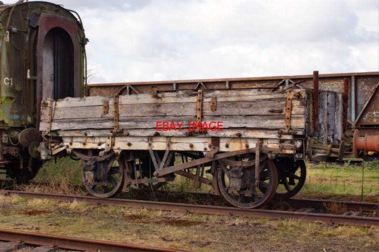 PHOTO UNKNOWN 4-PLANK UNFITTED OPEN WAGON WITH WOODEN UNDERFRAME AT ...