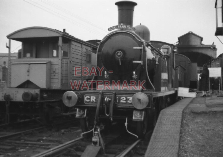 PHOTO CALEDONIAN RAILWAY NO.123 AT CARDIFF (QUEEN STREET) STATION ...