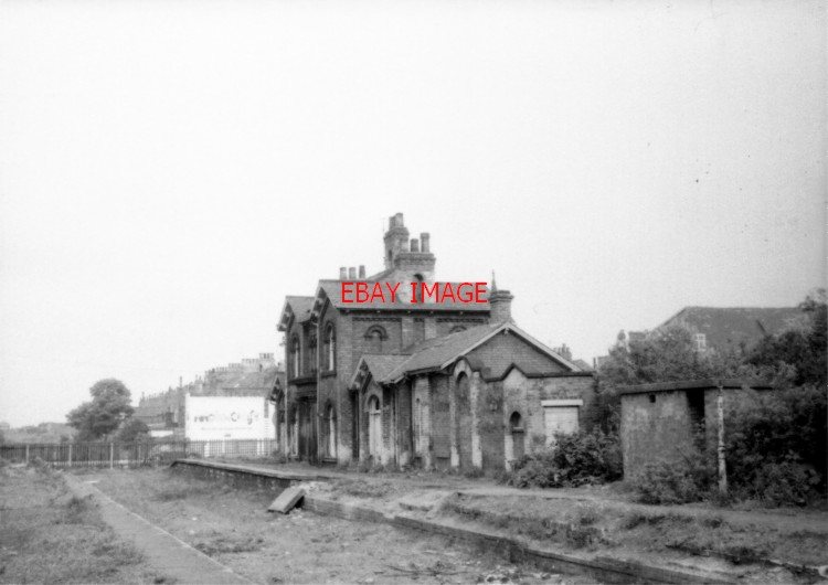 PHOTO STEPNEY HULL RAILWAY STATION 24THY MAY 1975 | eBay