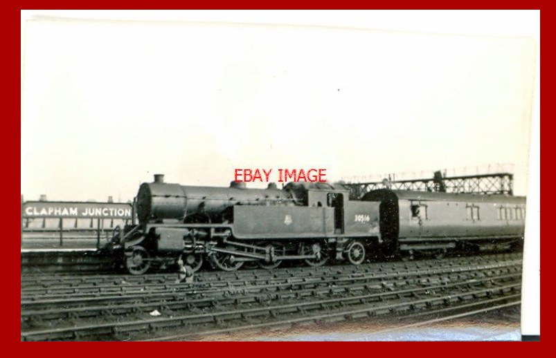 PHOTO SR LOCO NO 30516 AT CLAPHAM JUNCTION STATION | eBay