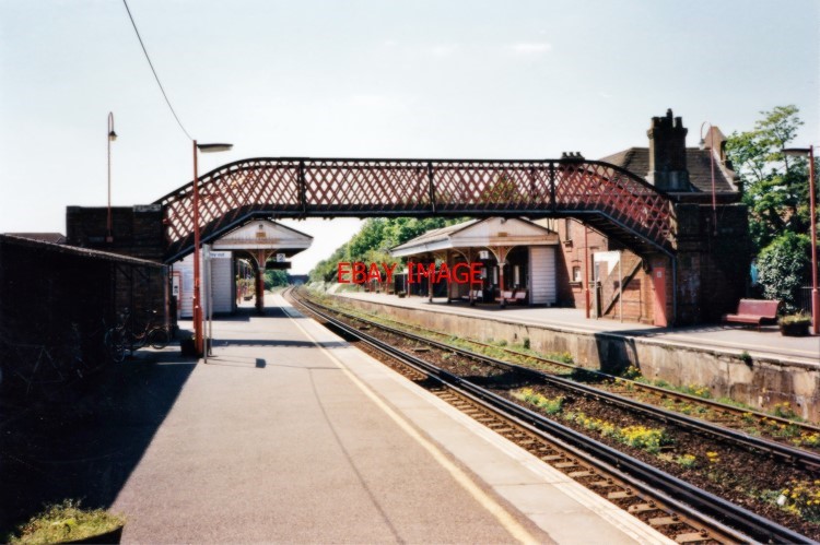 PHOTO NEW MILTON RAILWAY STATION 1998 | eBay