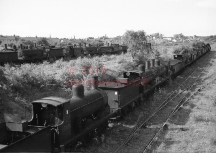 PHOTO LMS 57436 WITH OTHER LOCO’S IN STORE AT CARNBROE IN 1962 | eBay