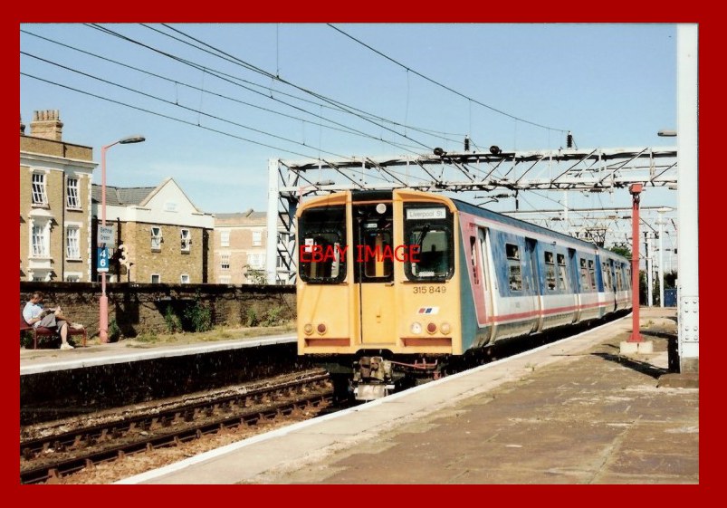 PHOTO BR CLASS 315 UNIT NO 315849 AT BETHNAL GREEN STATION | eBay
