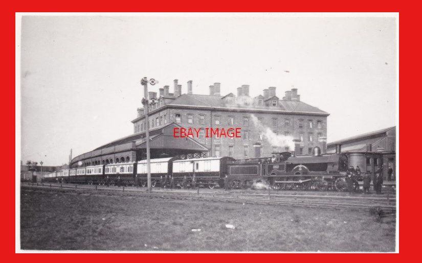 PHOTO THE ROYAL TRAIN AT HOLYHEAD RAILWAY STATION | eBay